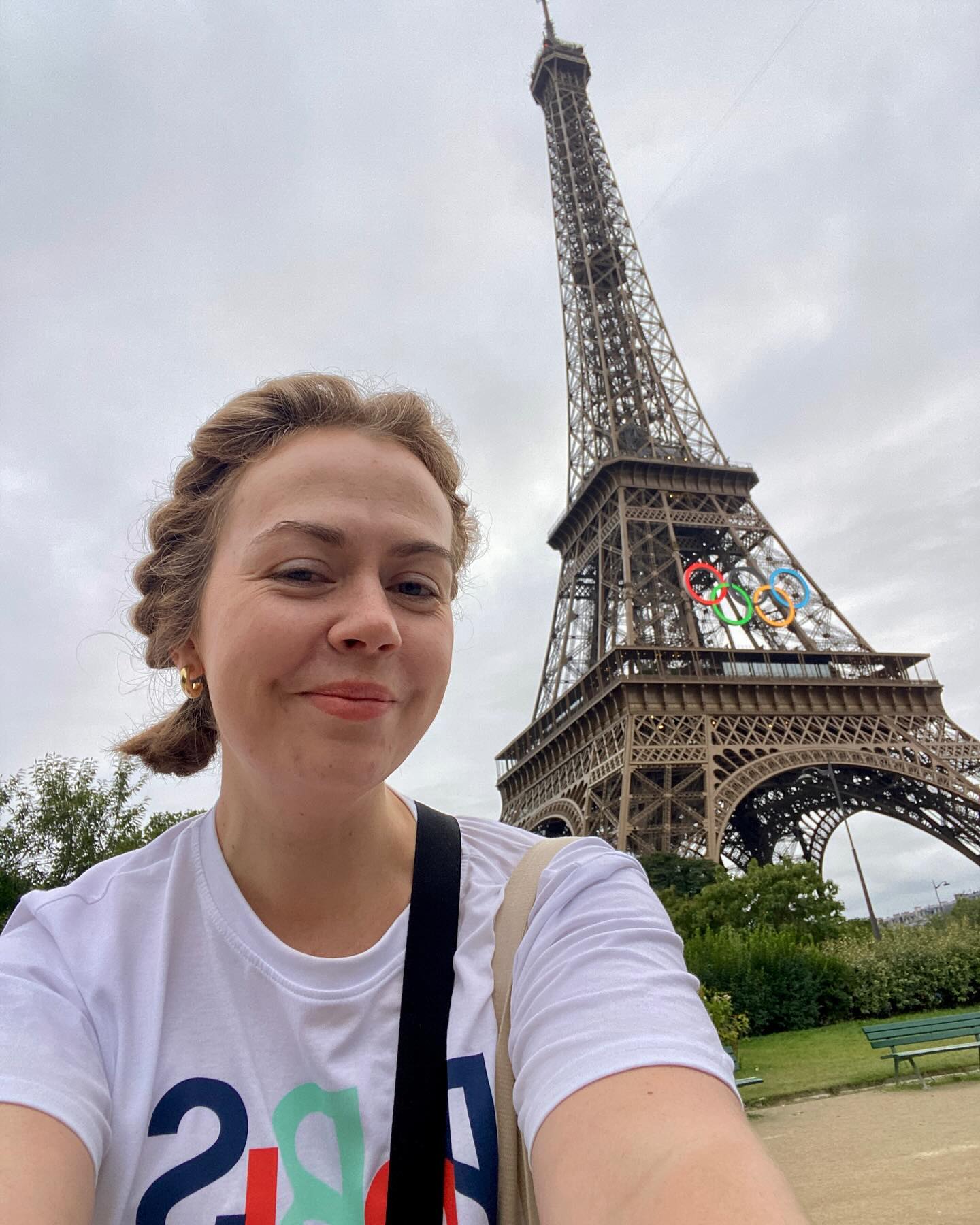 Жінка живе безкоштовно у будинках по всьому світу - що вона для цього ...