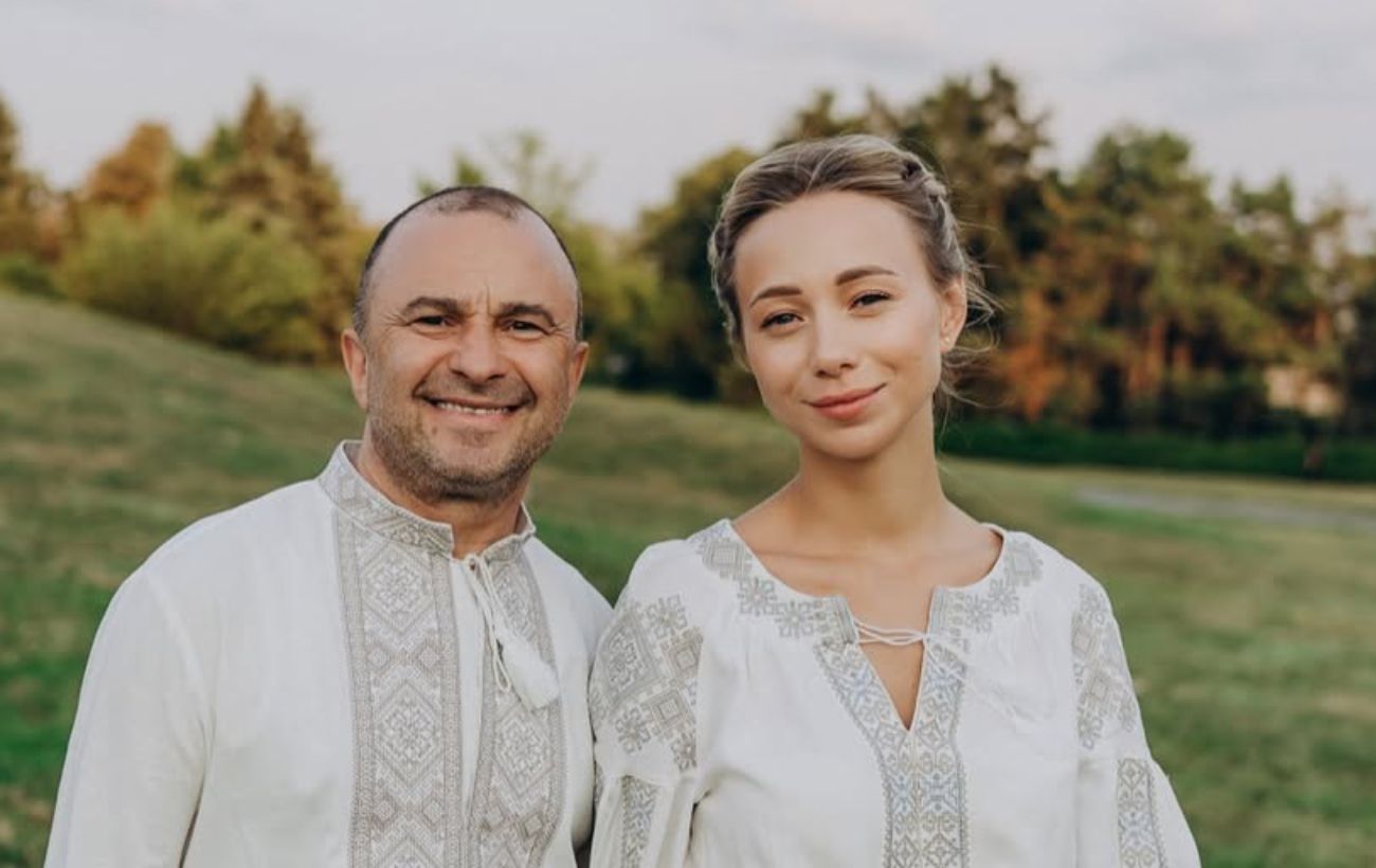 Ukrainian singer Viktor Pavlik jokes about anniversary gift | News ...