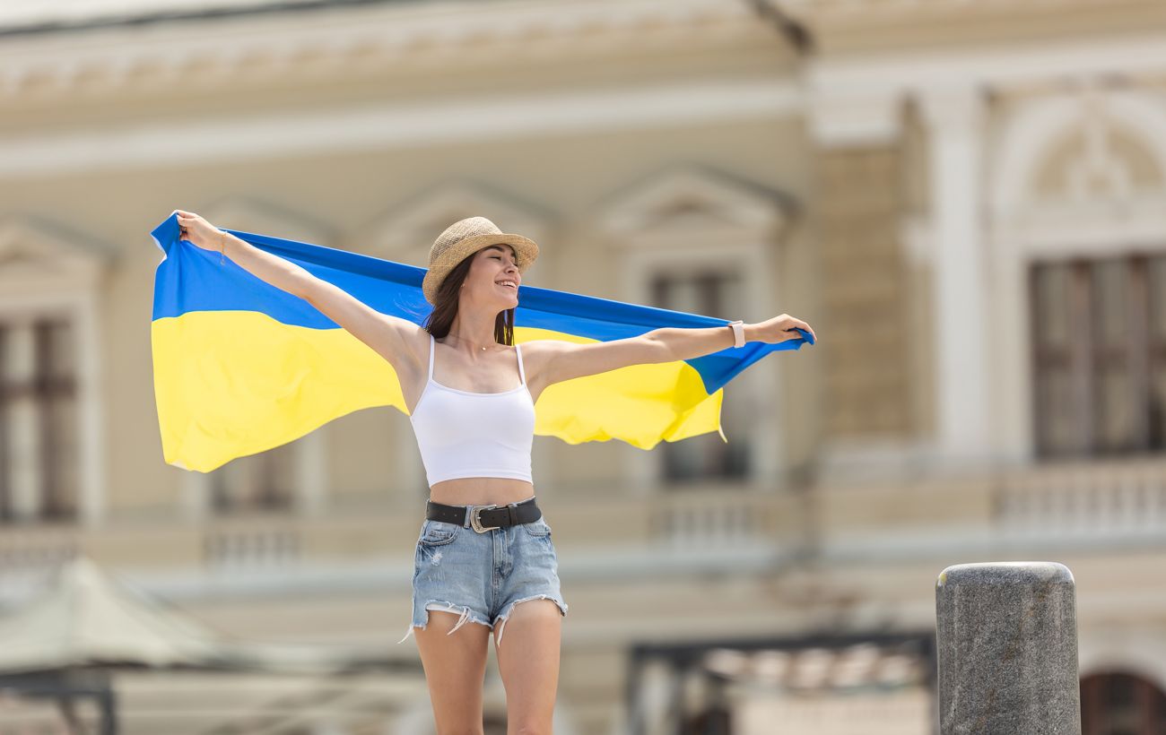 День Государственного флага Украины 2025: красивые поздравления в стихах, прозе и открытках ...