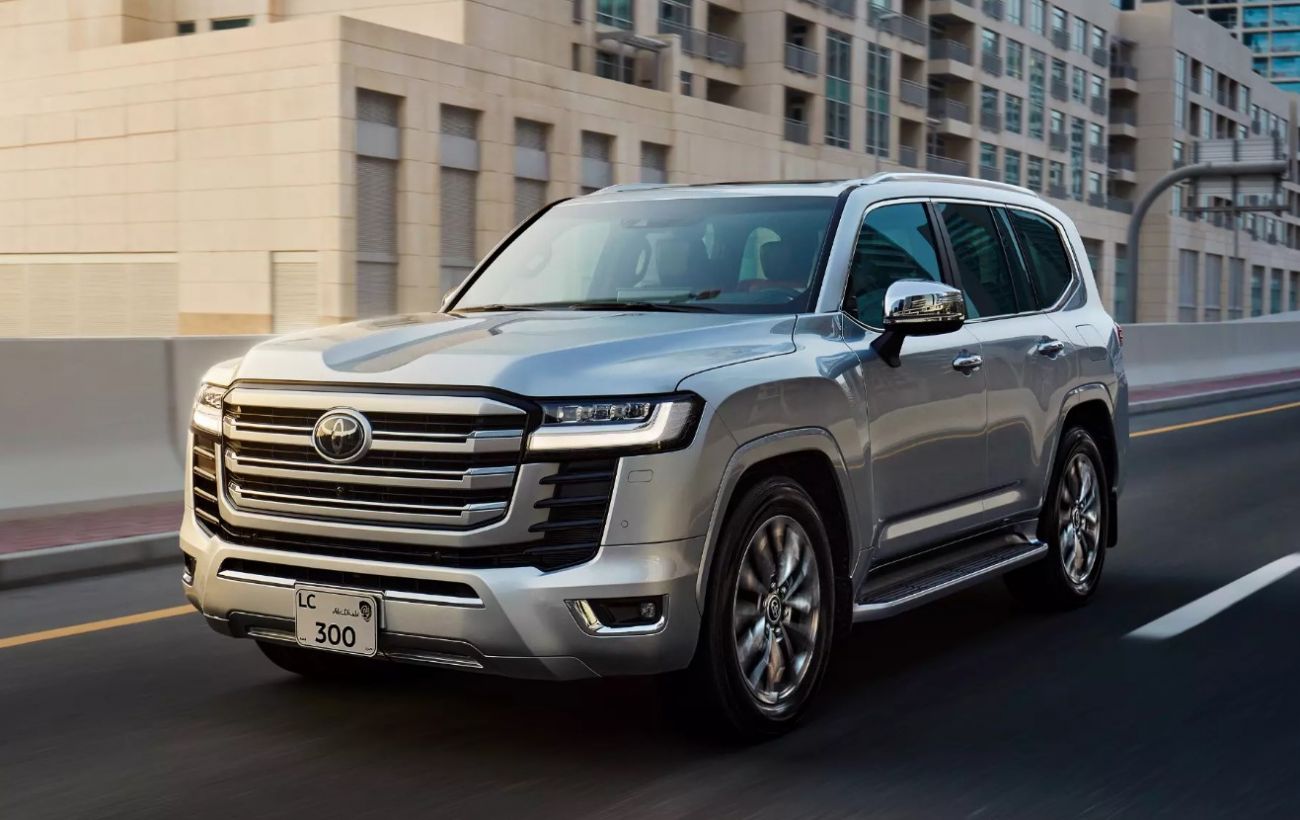 Toyota готує оновлений позашляховик Toyota Land Cruiser 300 | РБК-Україна